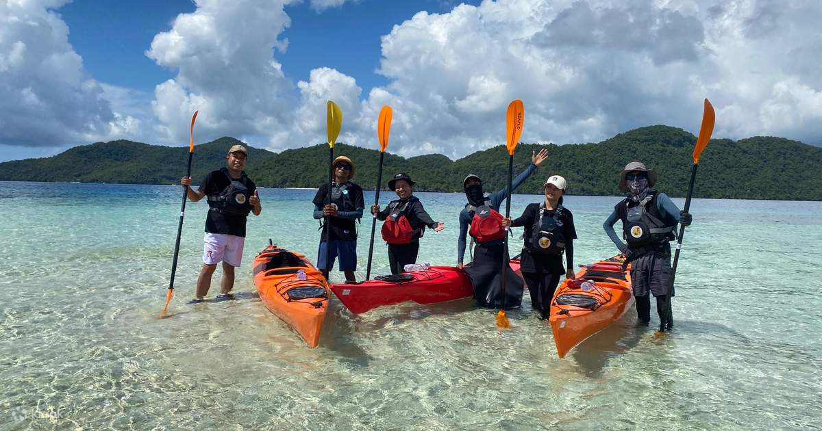 Pengalaman Kayak Pesisir dan Gua Rangko di Labuan Bajo - Klook Indonesia